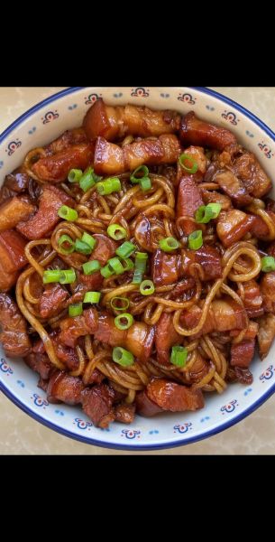 猪肉炖粉条怎么做_东北菜家常做法-第1张图片-山城妙识