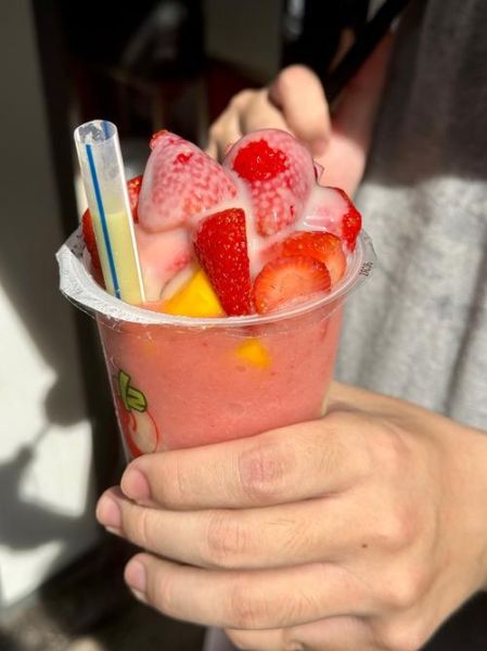 草莓冰沙怎么做_草莓冰沙热量高吗-第1张图片-山城妙识 草莓冰沙怎么做_草莓冰沙热量高吗-第1张图片-山城妙识