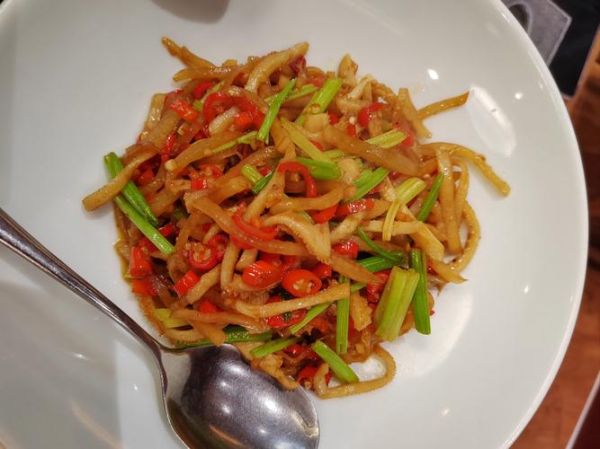 酸辣肚丝汤用什么食材_酸辣肚丝汤正宗做法-第3张图片-山城妙识 酸辣肚丝汤用什么食材_酸辣肚丝汤正宗做法-第3张图片-山城妙识