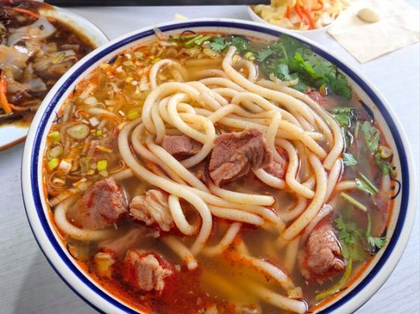 羊肉面怎么做最正宗_羊肉面最正宗的做法-第3张图片-山城妙识