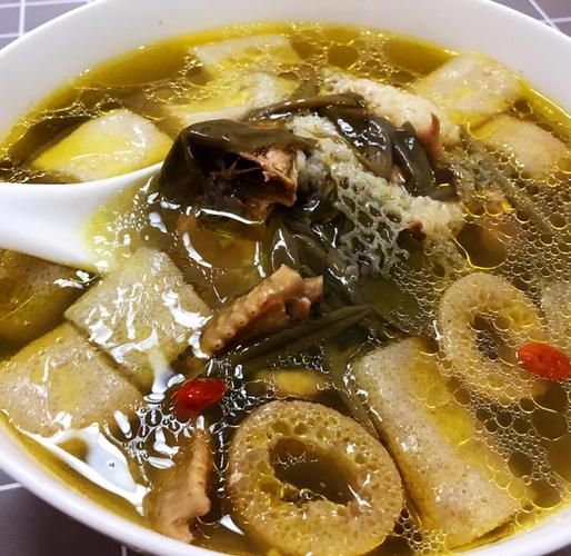 莼菜汤怎么做好吃窍门_莼菜汤做法步骤详解-第2张图片-山城妙识