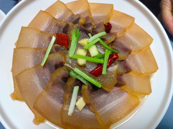 腊味合蒸用什么垫底好_腊味合蒸垫底食材推荐-第2张图片-山城妙识