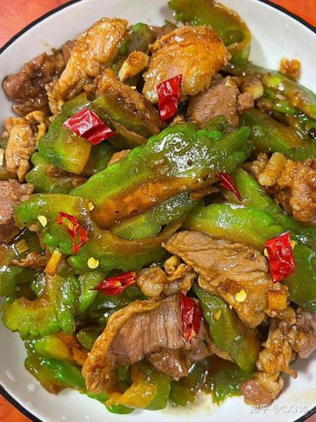 苦瓜炒牛肉怎么做不苦_苦瓜炒牛肉嫩滑窍门-第1张图片-山城妙识 苦瓜炒牛肉怎么做不苦_苦瓜炒牛肉嫩滑窍门-第1张图片-山城妙识