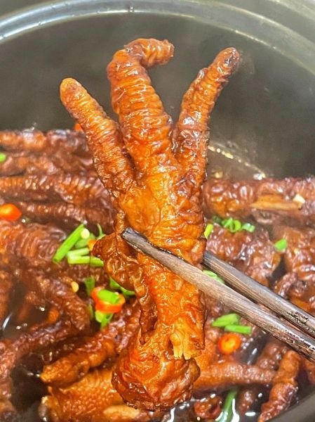 虎皮凤爪怎么做好吃_虎皮凤爪的做法视频教学-第2张图片-山城妙识