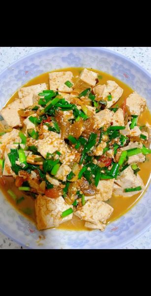 炖豆腐怎么做好吃窍门_炖豆腐不碎不散的秘诀-第1张图片-山城妙识