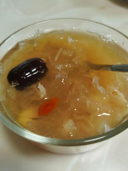 冰糖莲子银耳汤的做法大全_银耳汤怎么煮才出胶-第3张图片-山城妙识
