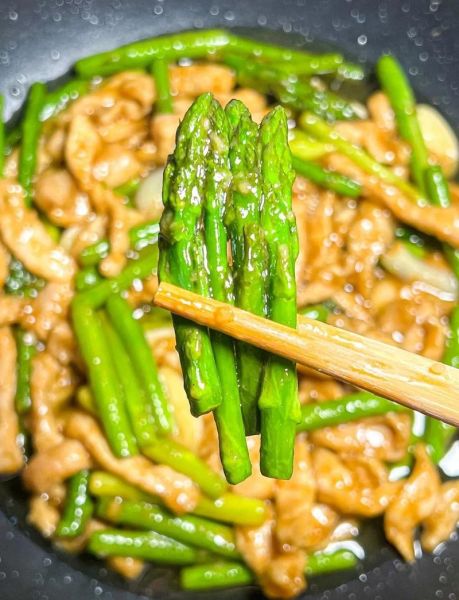 菜笋炒肉怎么做_菜笋炒肉的家常做法-第1张图片-山城妙识