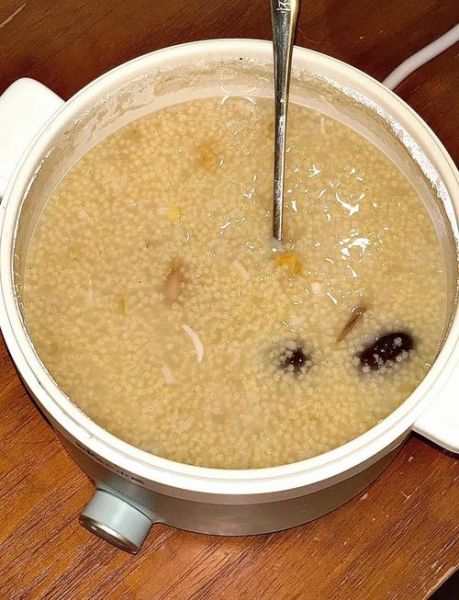 电饭煲小米粥怎么煮_电饭煲小米粥要多久-第2张图片-山城妙识