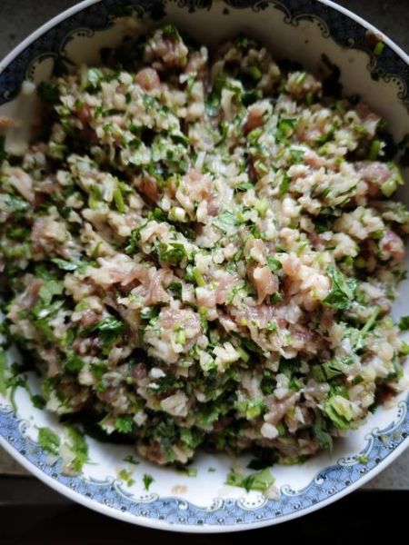 莲菜肉馅饺子怎么做_莲菜饺子馅怎么调好吃-第1张图片-山城妙识