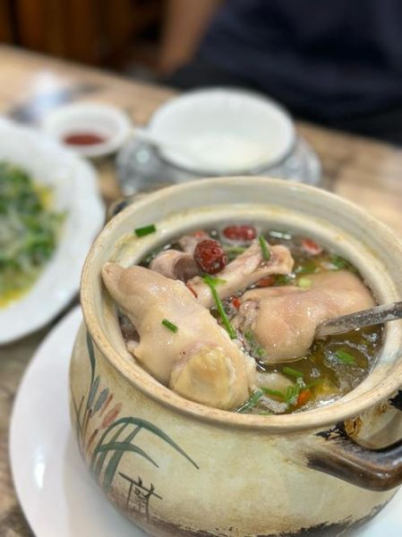 猪手怎么煲汤好喝_猪手汤去腥增香技巧-第2张图片-山城妙识