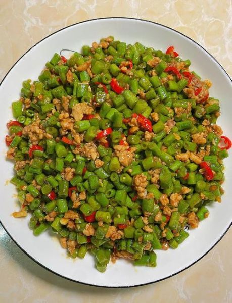 豆角炒肉怎么做_豆角炒肉先炒豆角还是先炒肉-第1张图片-山城妙识