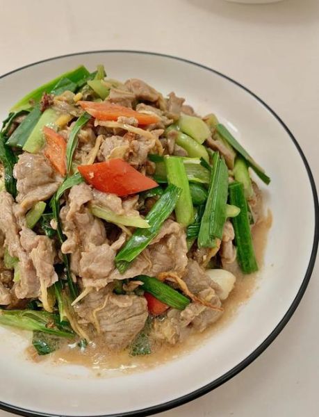 蒜苗炒牛肉怎么做_蒜苗炒牛肉用什么牛肉-第3张图片-山城妙识 蒜苗炒牛肉怎么做_蒜苗炒牛肉用什么牛肉-第3张图片-山城妙识