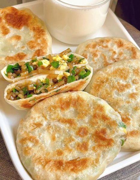 烫面韭菜馅饼怎么做_烫面韭菜馅饼的面怎么和-第1张图片-山城妙识 烫面韭菜馅饼怎么做_烫面韭菜馅饼的面怎么和-第1张图片-山城妙识