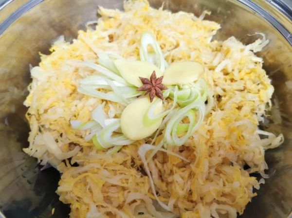 简单酸菜火锅怎么做_酸菜火锅底料怎么选-第1张图片-山城妙识 简单酸菜火锅怎么做_酸菜火锅底料怎么选-第1张图片-山城妙识