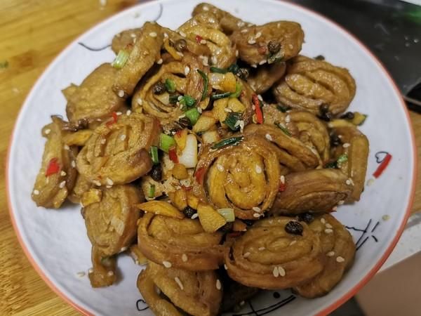 霉千张筒怎么做好吃_霉千张筒的家常做法-第2张图片-山城妙识