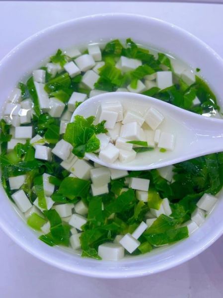 青菜豆腐汤怎么做_青菜豆腐汤的家常窍门-第1张图片-山城妙识