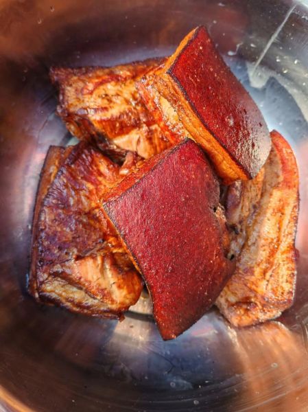 炸扣肉为什么要放醋_醋在扣肉中的作用-第1张图片-山城妙识