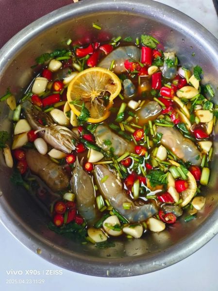 生呛大虾怎么做_生呛大虾的正宗做法-第1张图片-山城妙识