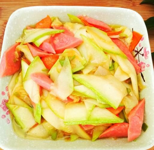 火腿炒什么蔬菜好吃_火腿炒菜的搭配技巧-第1张图片-山城妙识