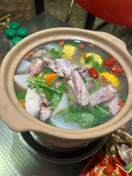 羊肉煲的做法大全_怎样炖羊肉不膻又软烂-第1张图片-山城妙识