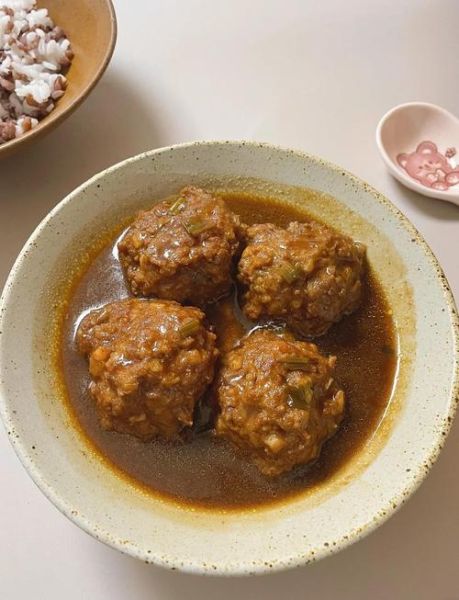 四喜丸子怎么做_饭店四喜丸子配方-第1张图片-山城妙识 四喜丸子怎么做_饭店四喜丸子配方-第1张图片-山城妙识