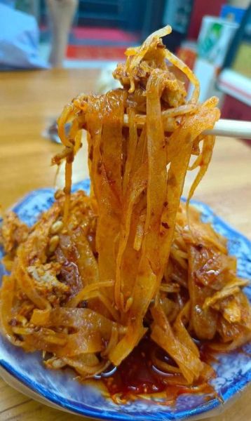 面皮怎么做_正宗面皮的做法视频全过程-第1张图片-山城妙识