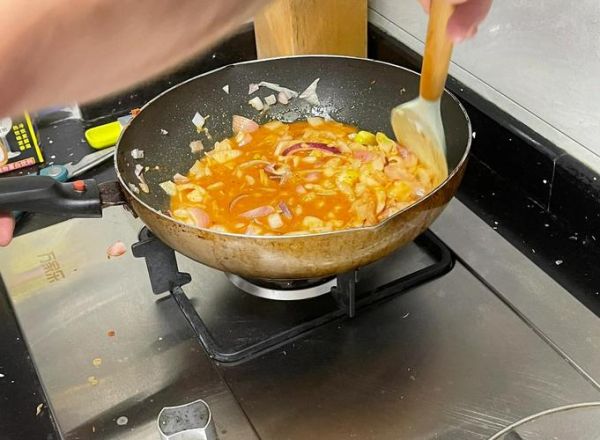 咖喱鸡肉饭王刚怎么做_咖喱鸡肉饭王刚配方-第3张图片-山城妙识