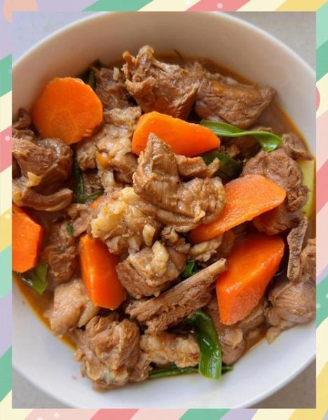 胡萝卜炖羊排的家常做法_羊排焯水用冷水还是热水-第1张图片-山城妙识