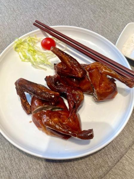 脆皮乳鸽怎么做_脆皮乳鸽用什么腌料-第1张图片-山城妙识