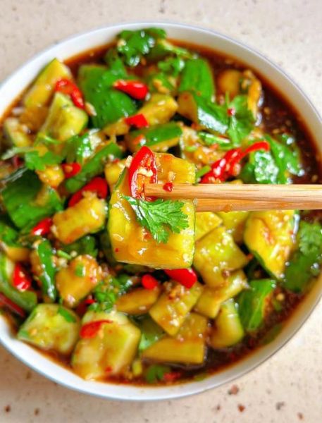 夏天凉拌菜怎么做_凉拌黄瓜要不要焯水-第2张图片-山城妙识 夏天凉拌菜怎么做_凉拌黄瓜要不要焯水-第2张图片-山城妙识