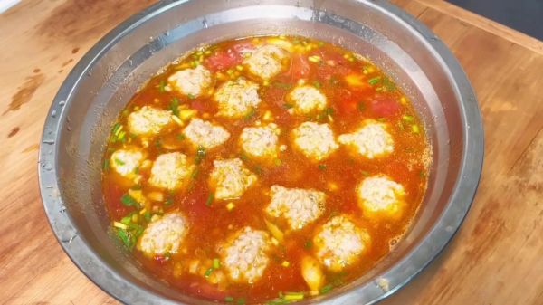 西红柿肉丸子汤怎么做_西红柿肉丸子汤的家常做法-第2张图片-山城妙识 西红柿肉丸子汤怎么做_西红柿肉丸子汤的家常做法-第2张图片-山城妙识