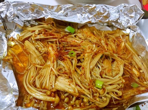 锡纸金针菇烤箱做法_锡纸金针菇烤多久-第3张图片-山城妙识