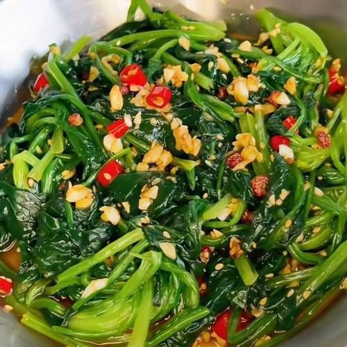 菠菜凉拌家常做法_菠菜凉拌怎么焯水不涩-第3张图片-山城妙识