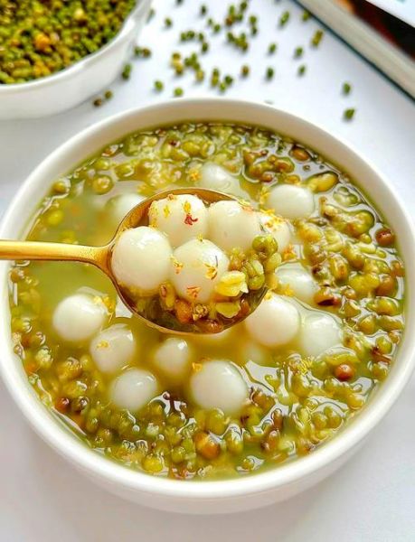 去皮绿豆沙糖水怎么做_去皮绿豆要泡多久-第1张图片-山城妙识