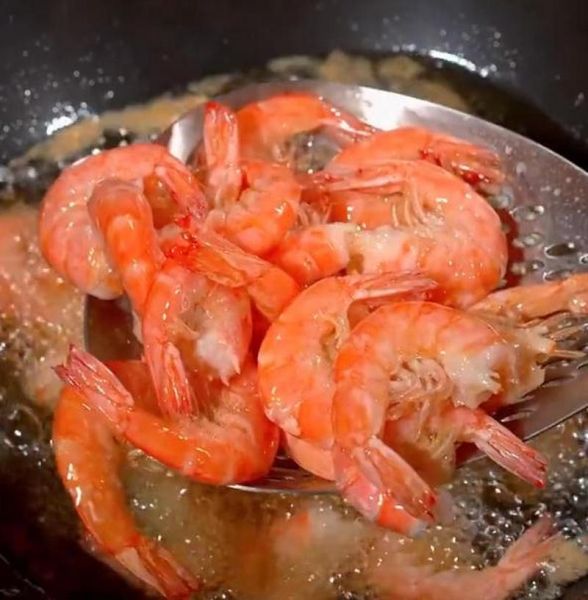 大虾煮多久才熟_如何判断大虾是否熟透-第3张图片-山城妙识