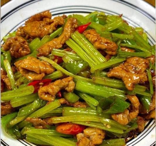 芹菜炒肉丝怎么做_芹菜炒肉丝先炒芹菜还是先炒肉-第2张图片-山城妙识