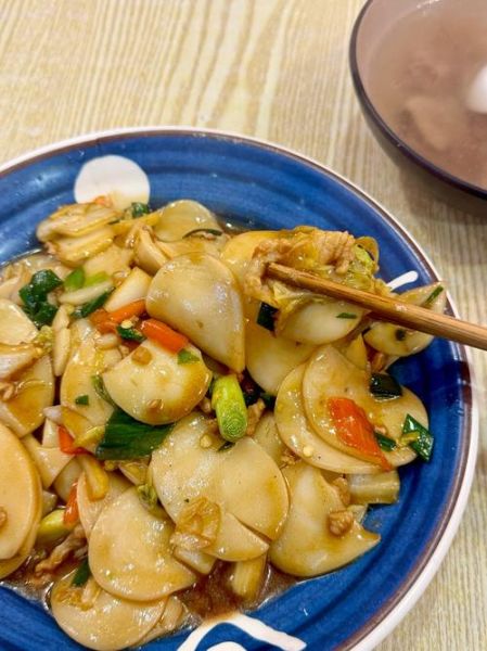 正宗炒年糕怎么做_怎么炒年糕才好吃-第1张图片-山城妙识 正宗炒年糕怎么做_怎么炒年糕才好吃-第1张图片-山城妙识