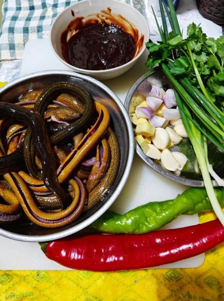 大黄鳝怎么做好吃_大黄鳝的家常做法-第3张图片-山城妙识