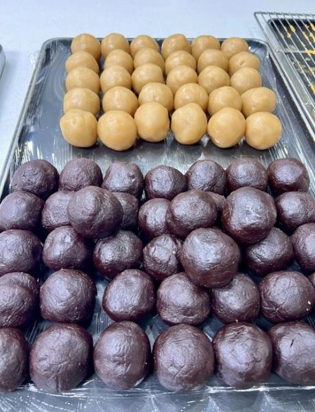 豆沙蛋黄月饼怎么做_如何做出流油蛋黄-第2张图片-山城妙识