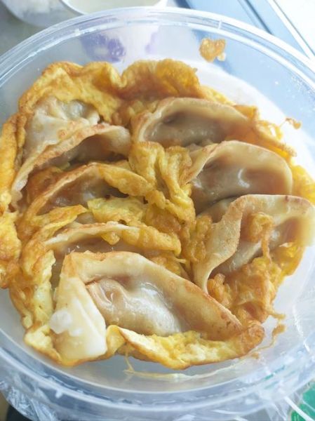 鸡蛋锅贴饺子怎么做_鸡蛋锅贴饺子皮怎么和面-第1张图片-山城妙识