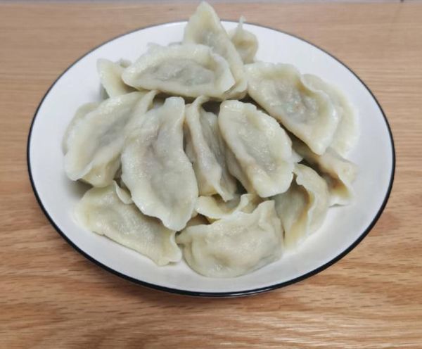 芹菜馅饺子怎么做_芹菜饺子馅要不要焯水-第3张图片-山城妙识