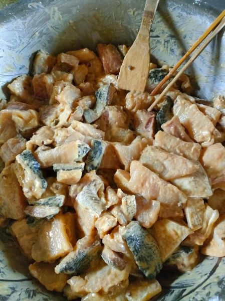 油炸鱼块怎么烧好吃_油炸鱼块外酥里嫩秘诀-第3张图片-山城妙识
