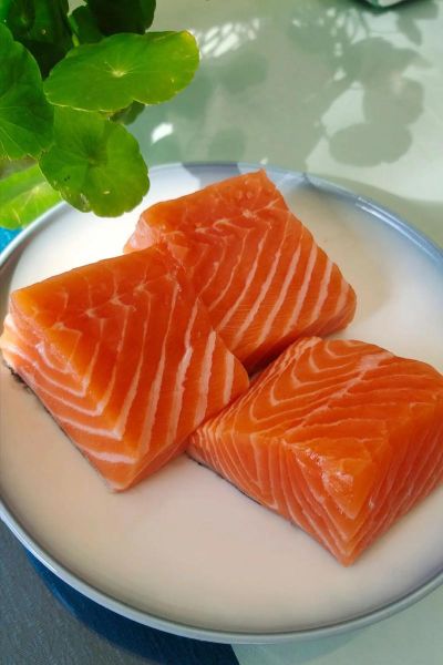 活三文鱼图片大全_如何挑选新鲜活三文鱼-第2张图片-山城妙识