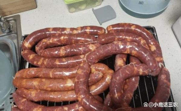 灌香肠10斤肉放多少盐_灌香肠盐比例怎么掌握-第1张图片-山城妙识