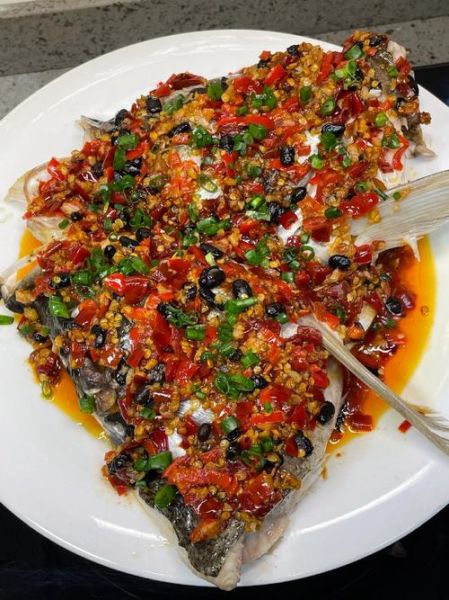 正宗剁椒鱼头图片_剁椒鱼头做法步骤-第2张图片-山城妙识