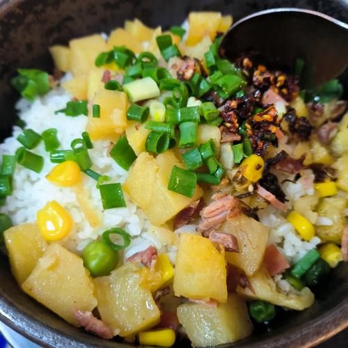 洋芋饭怎么做_洋芋饭用哪种米最好-第3张图片-山城妙识