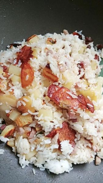 洋芋饭怎么做_洋芋饭用哪种米最好-第1张图片-山城妙识