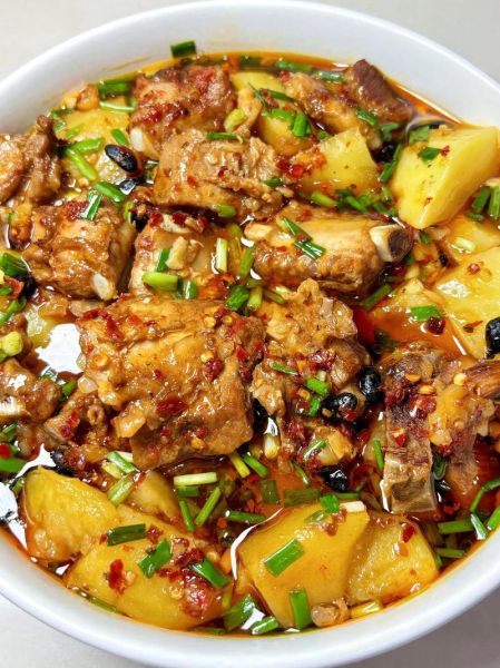 土豆蒸菜怎么做_土豆蒸菜的家常做法-第1张图片-山城妙识