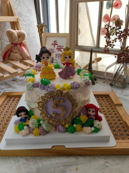 芭比生日蛋糕怎么做_芭比生日蛋糕多少钱-第1张图片-山城妙识