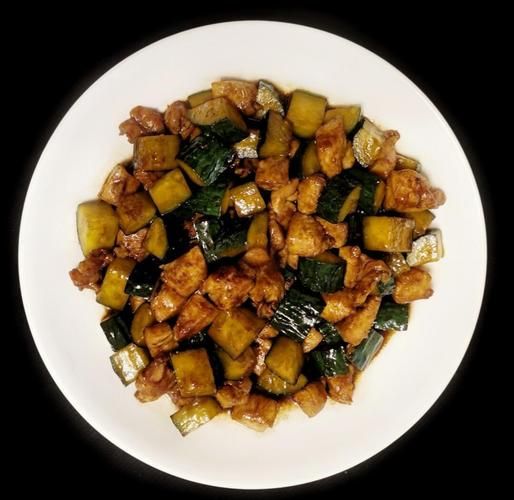 酱爆鸡丁怎么做_家常酱爆鸡丁的做法窍门-第1张图片-山城妙识